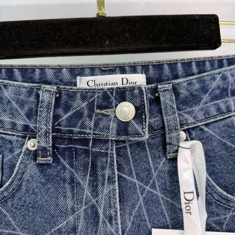Indistinguishable Christian Dior Short Pants