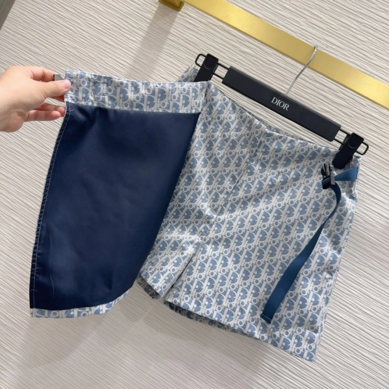 Accurate model Christian Dior Short Pants
