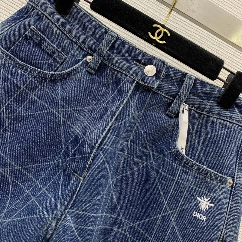 Budget-friendly Christian Dior Short Pants