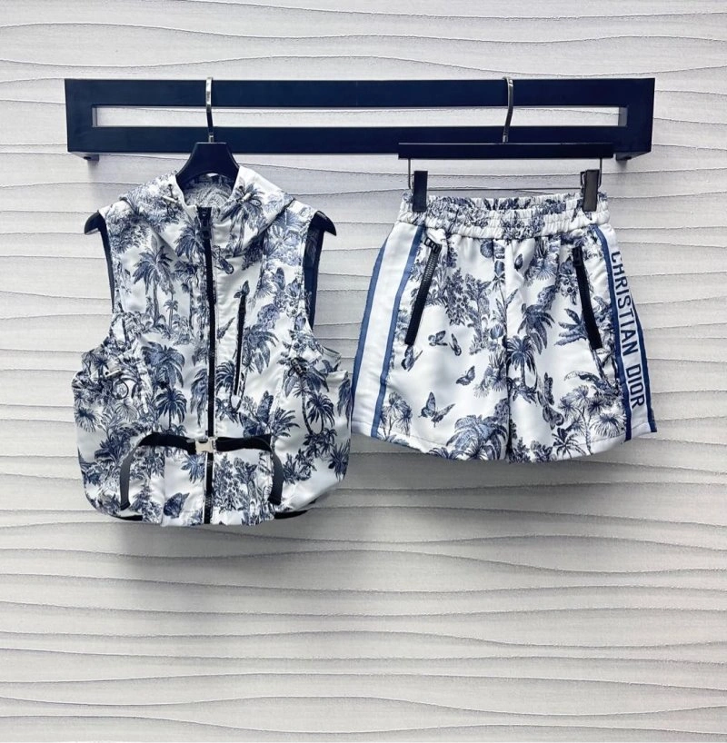 Budget-friendly Christian Dior Short Pants