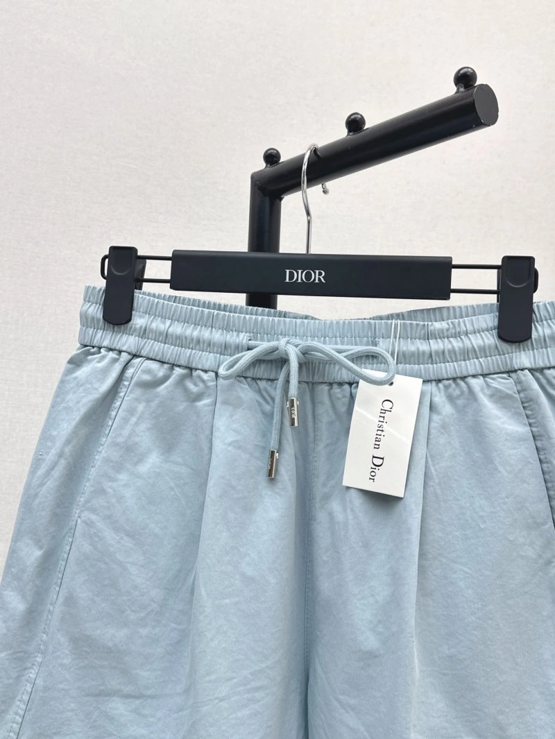 Accurate model Christian Dior Short Pants