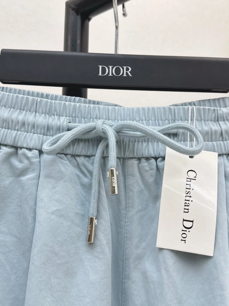 Accurate model Christian Dior Short Pants