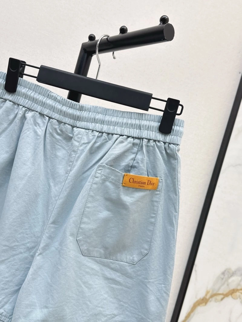 Accurate model Christian Dior Short Pants