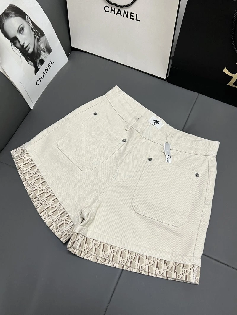 Indistinguishable Christian Dior Short Pants