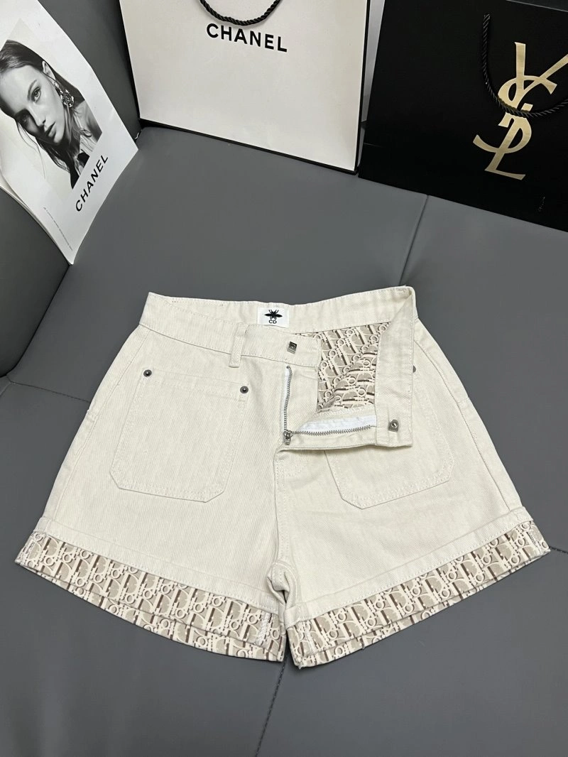 Indistinguishable Christian Dior Short Pants