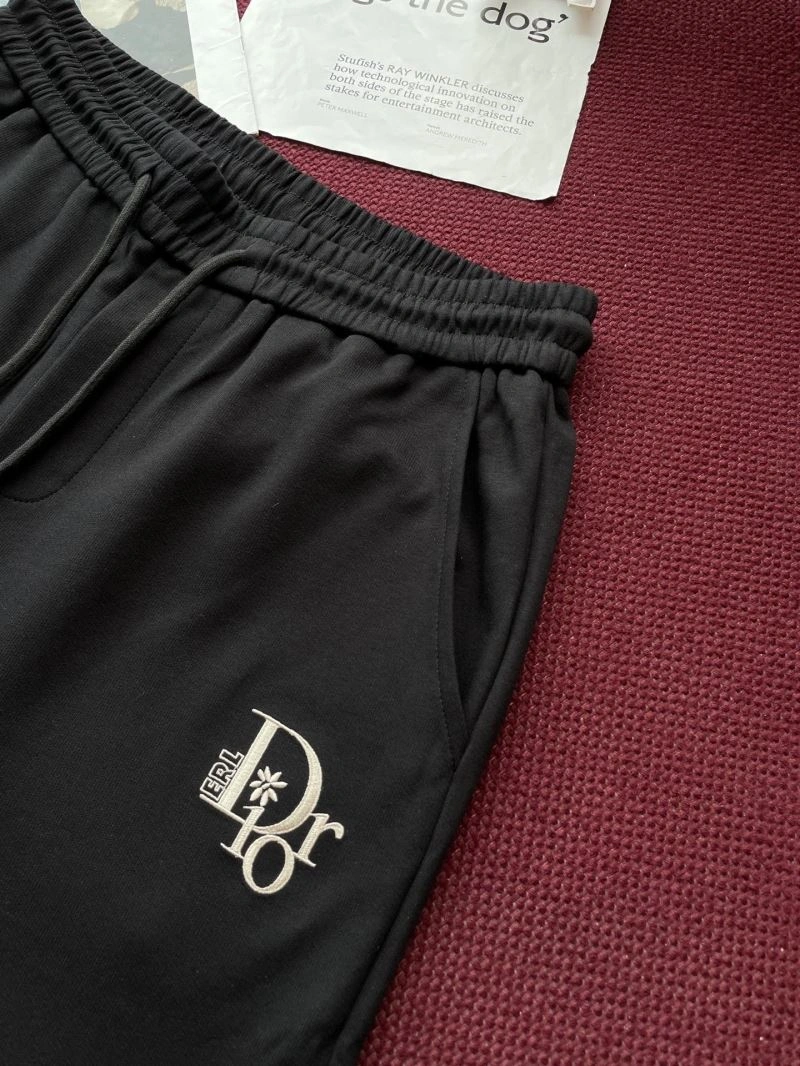 Indistinguishable Christian Dior Short Pants