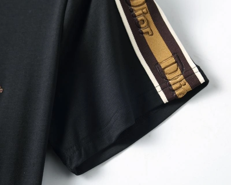 Accurate model Christian Dior Short Suits
