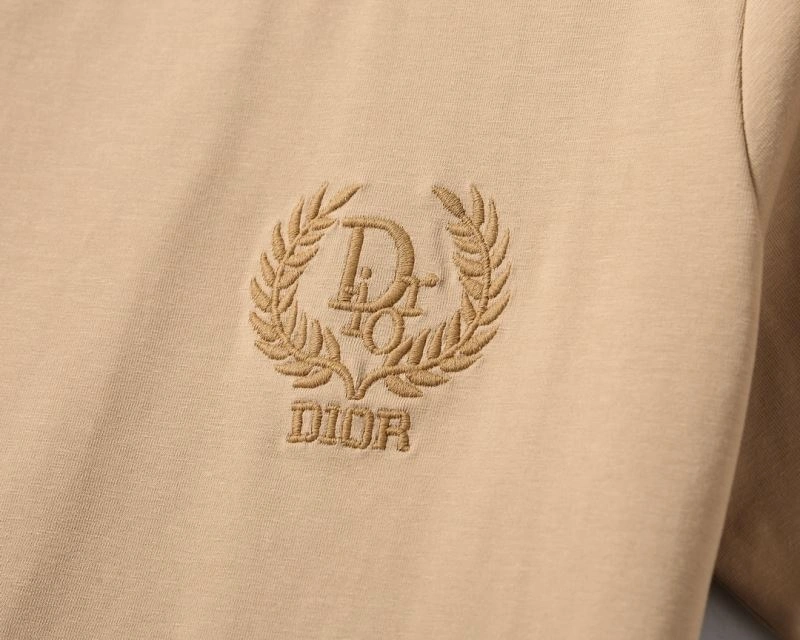 Top match Christian Dior Short Suits