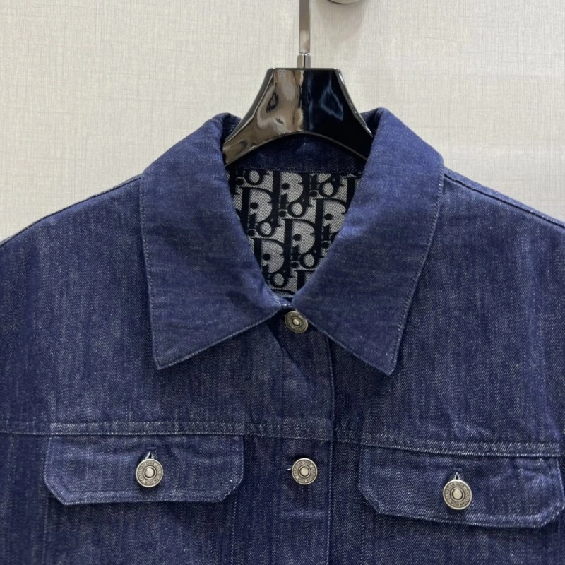 Accurate model Christian Dior Short Suits