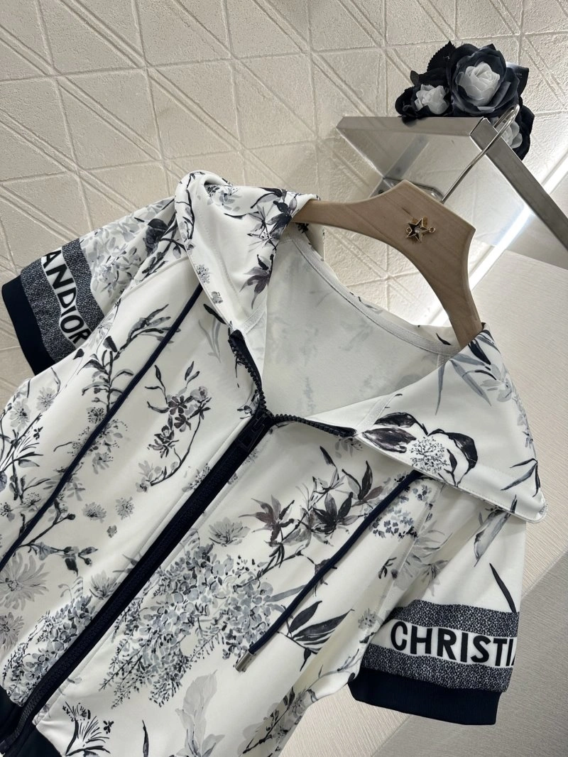 High accuracy Christian Dior Short Suits