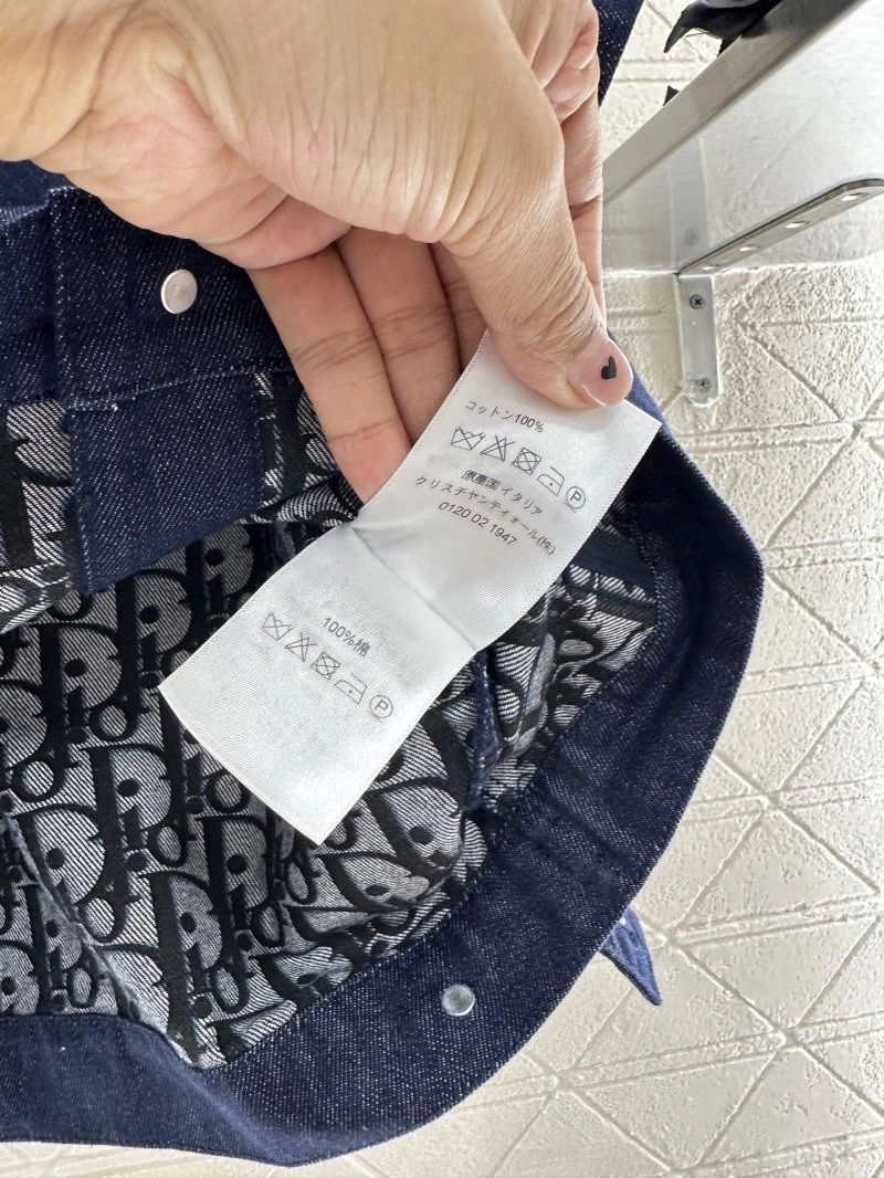 Top match Christian Dior Short Suits