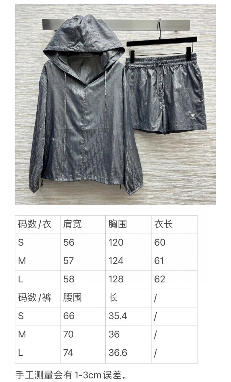 Top mirror Christian Dior Short Suits