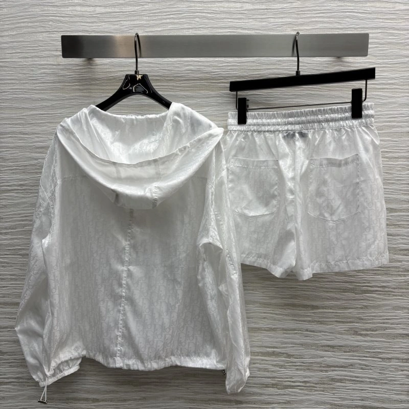 Top mirror Christian Dior Short Suits