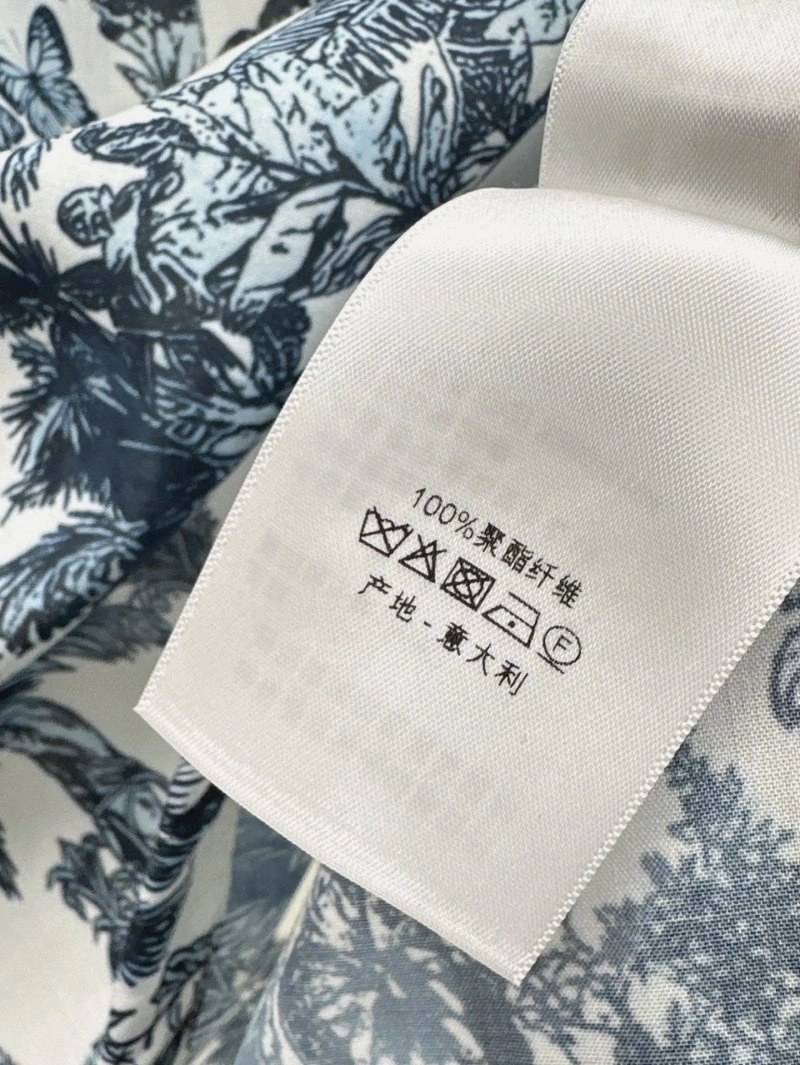 Precise copy Christian Dior Short Suits