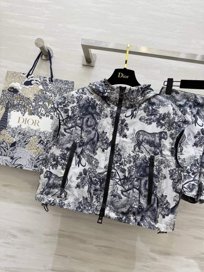 High accuracy Christian Dior Short Suits