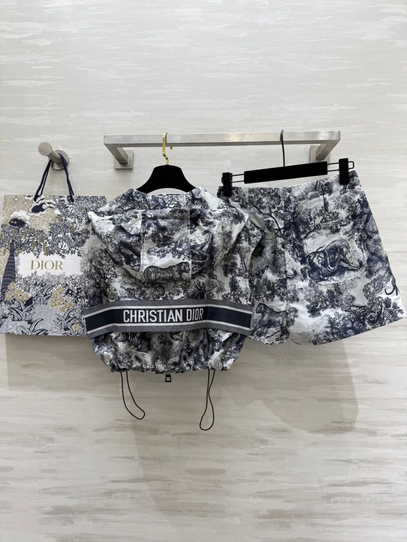High accuracy Christian Dior Short Suits