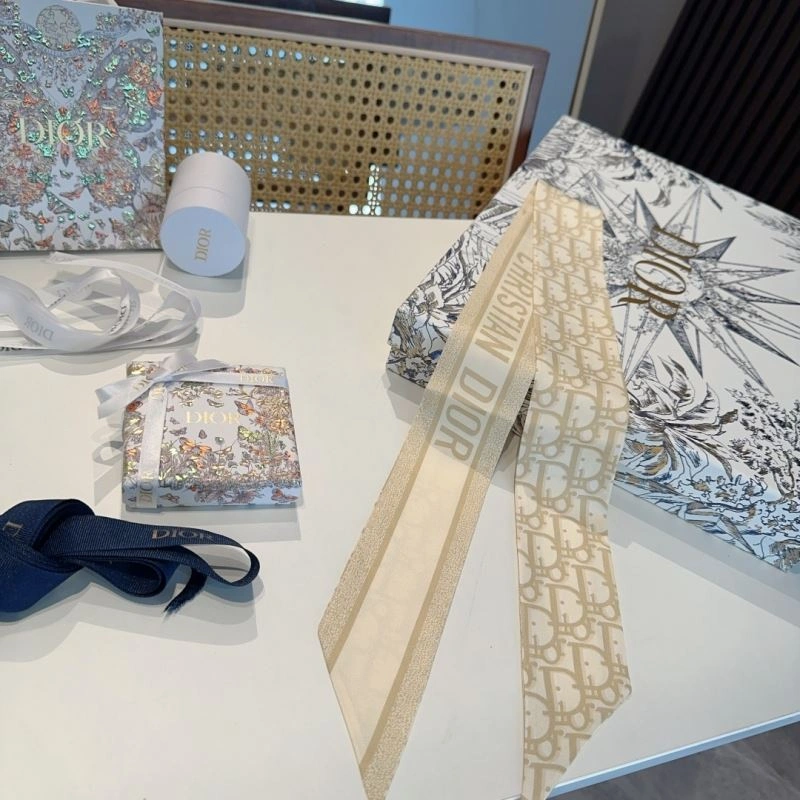 Low-cost Christian Dior Silk