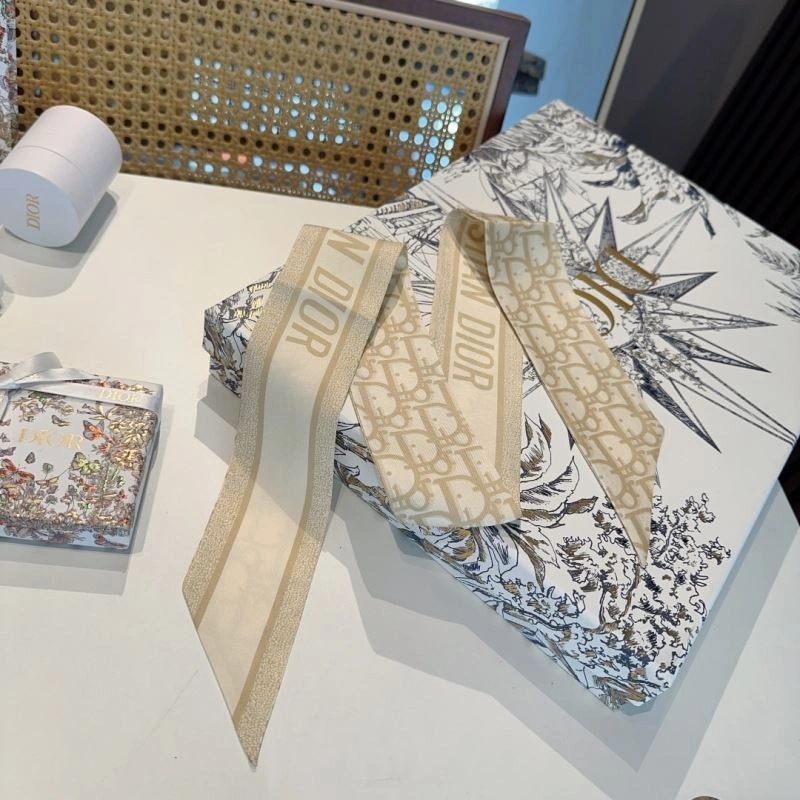 Low-cost Christian Dior Silk