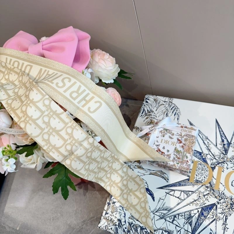 Low-cost Christian Dior Silk