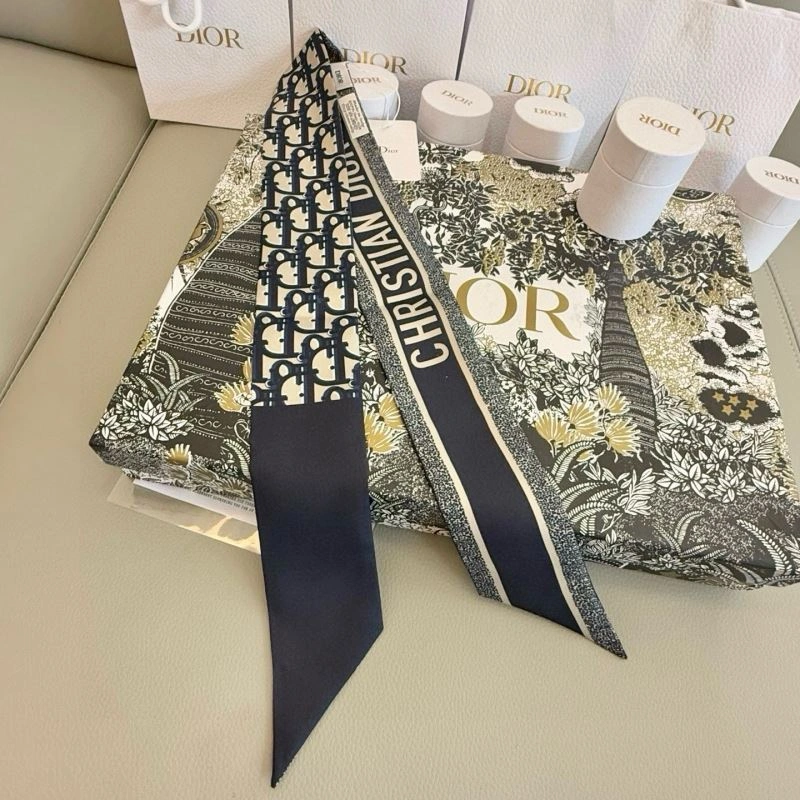 Indistinguishable Christian Dior Silk