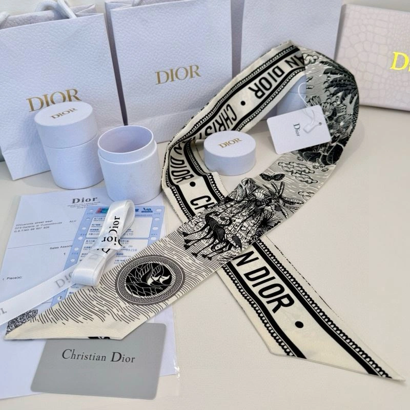 Low-cost Christian Dior Silk