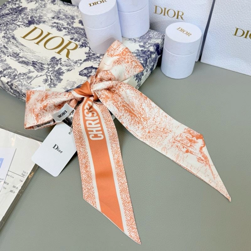 Accurate model Christian Dior Silk