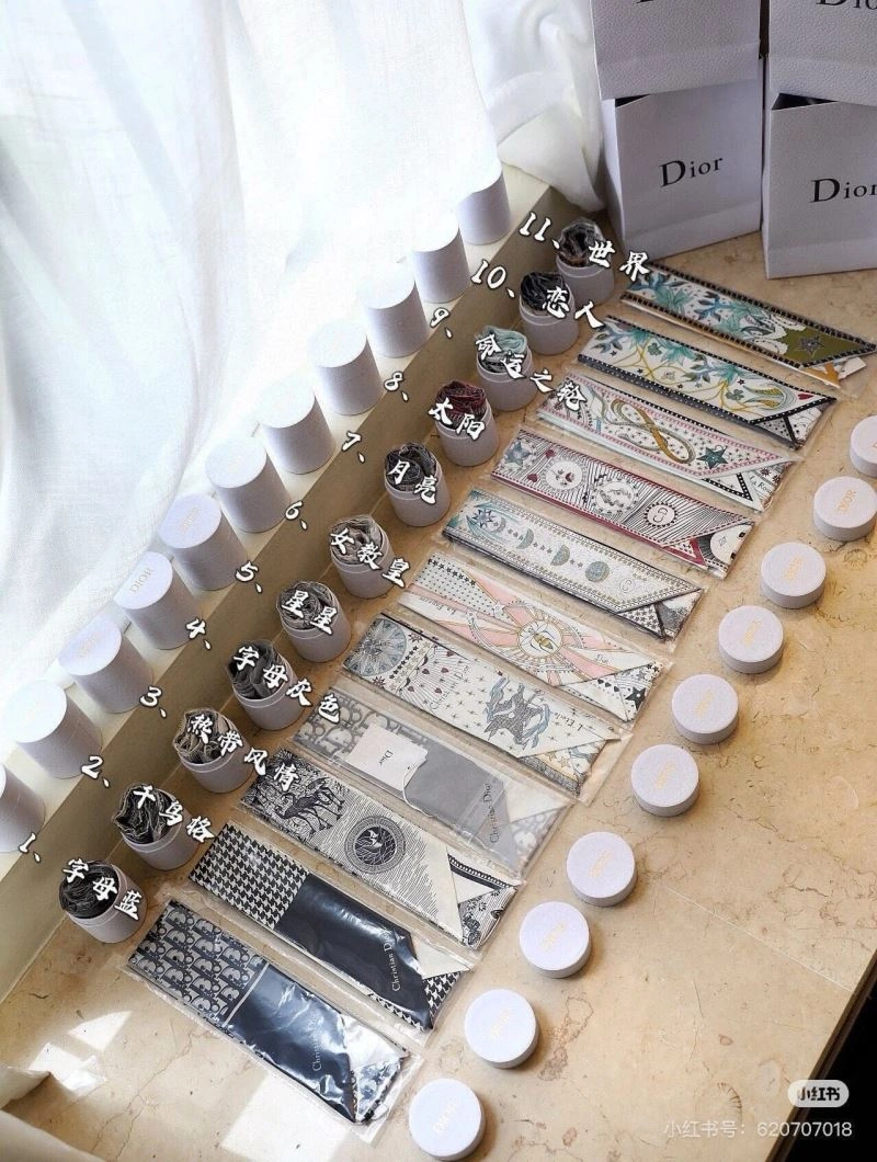 Brand-original Christian Dior Silk