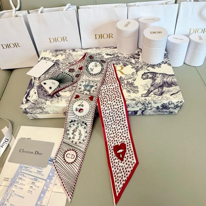 Low-cost Christian Dior Silk