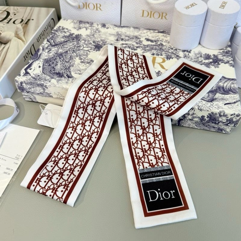 Indistinguishable Christian Dior Silk