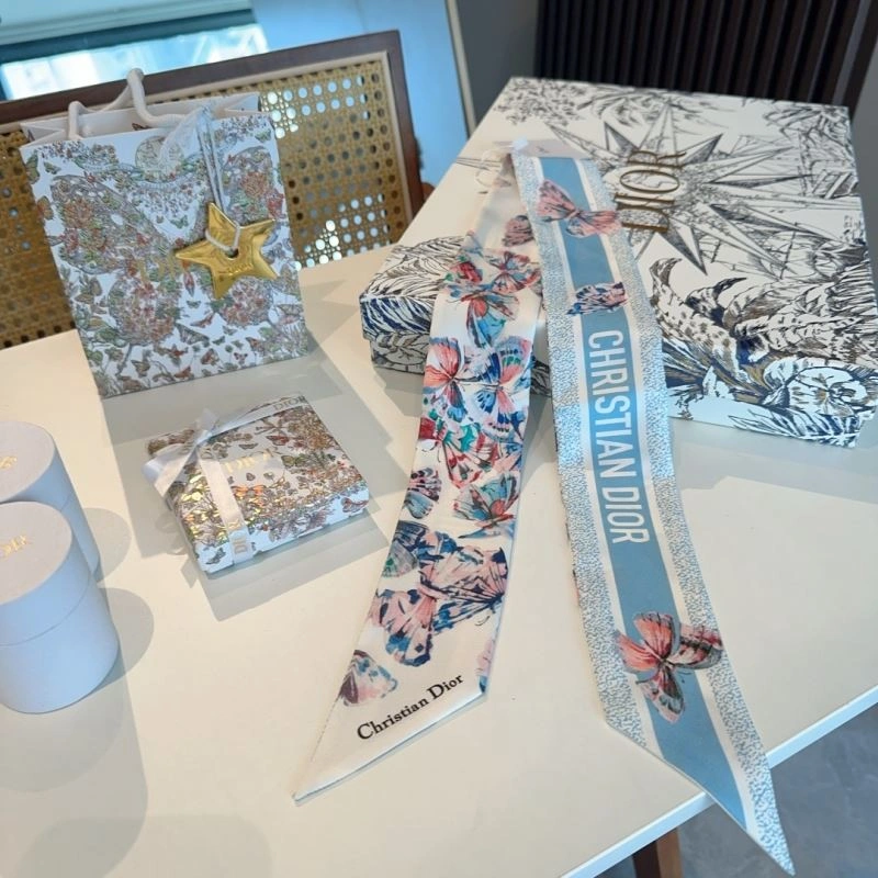 Indistinguishable Christian Dior Silk