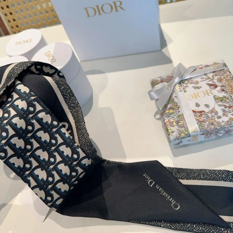 Low-cost Christian Dior Silk