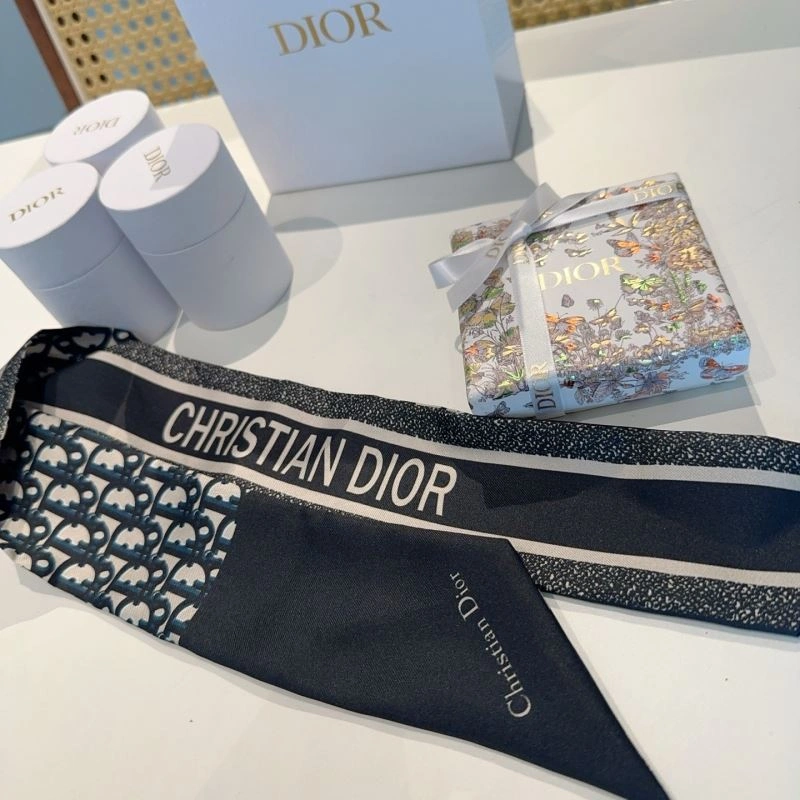 Low-cost Christian Dior Silk