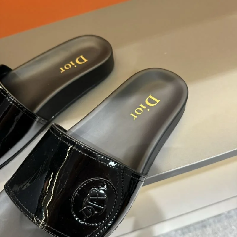 Low-cost Christian Dior Slippers