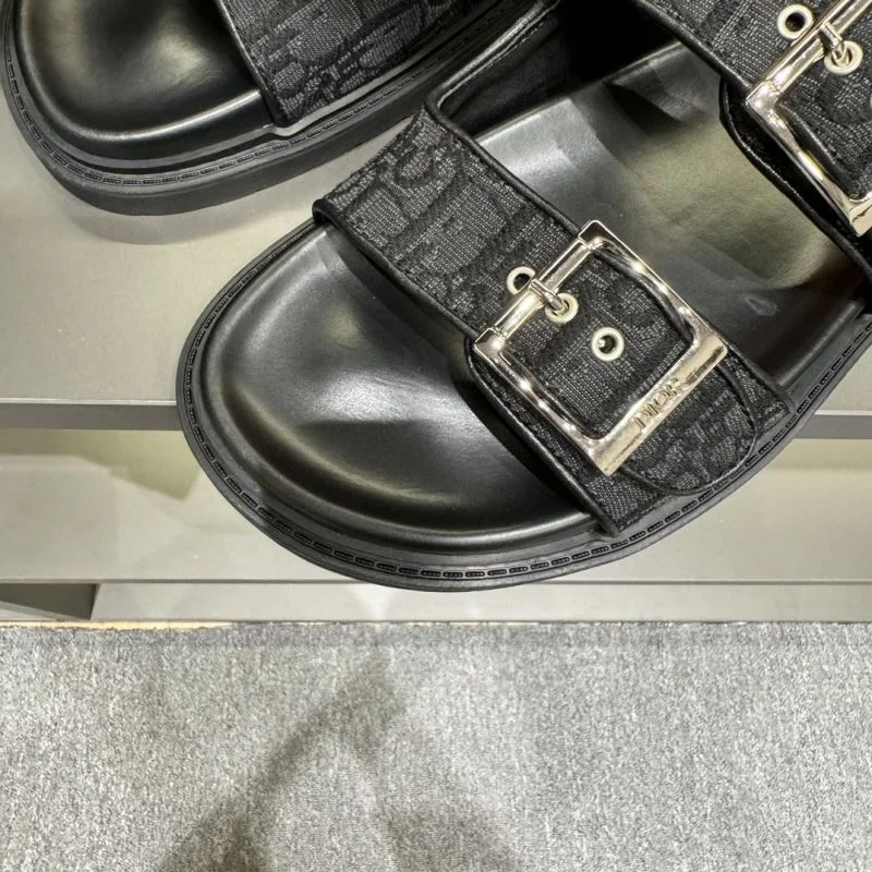 Top match Christian Dior Slippers