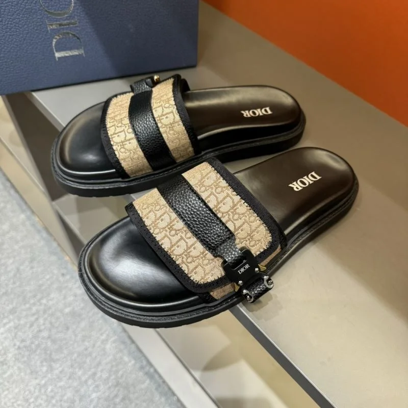 Low-cost Christian Dior Slippers