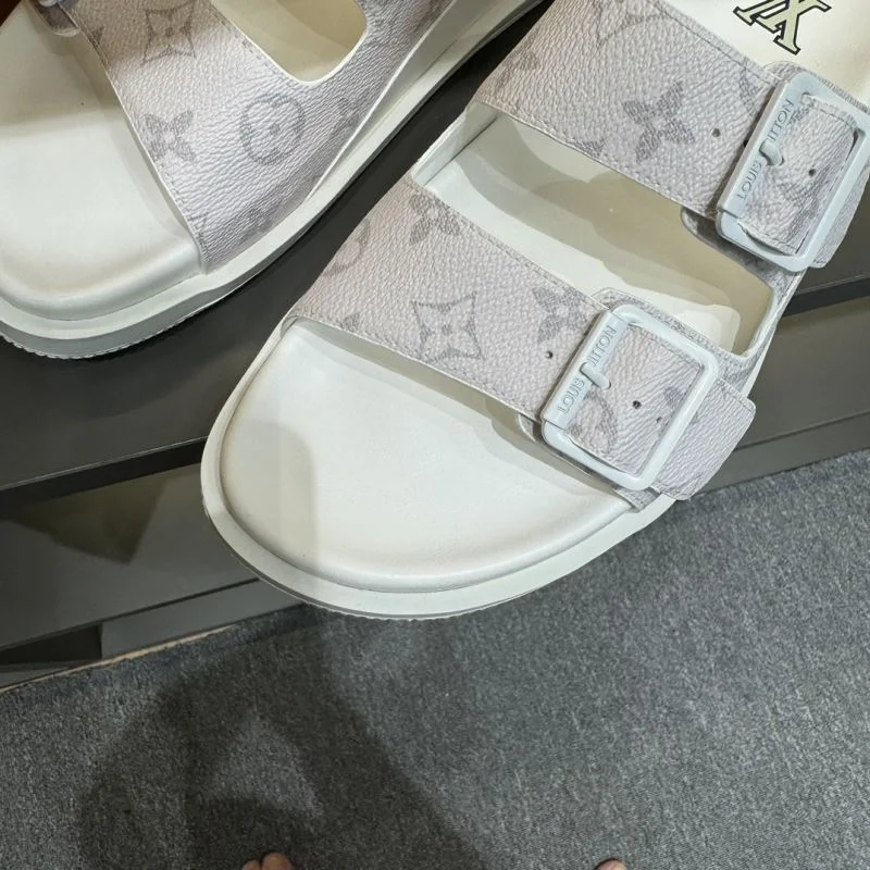Value-priced Christian Dior Slippers