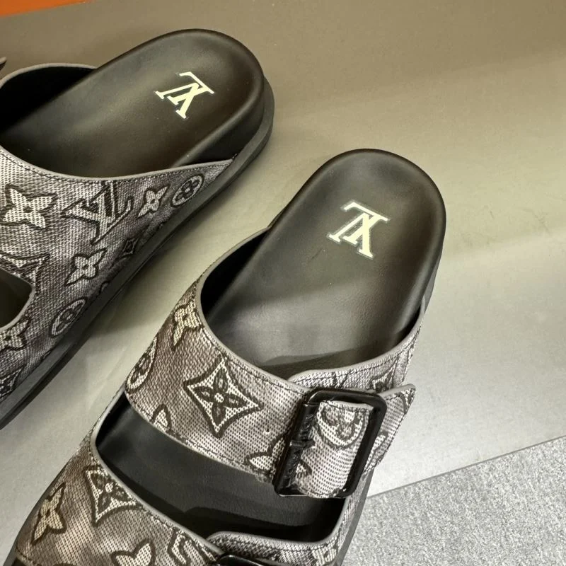 Precise copy Christian Dior Slippers