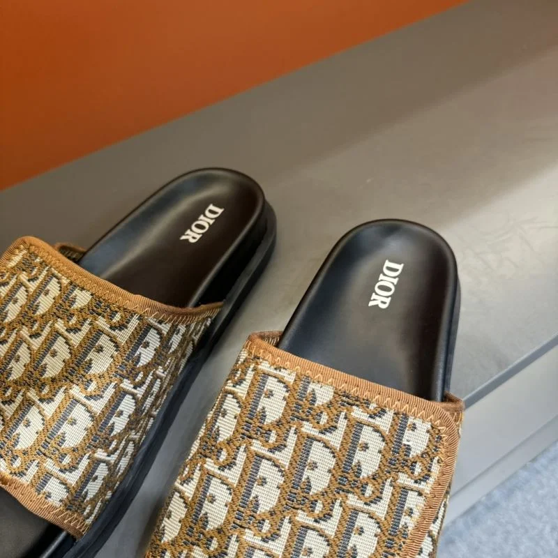 Top match Christian Dior Slippers