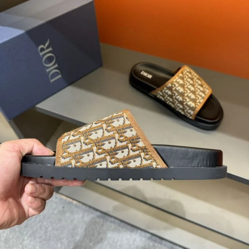 Top match Christian Dior Slippers