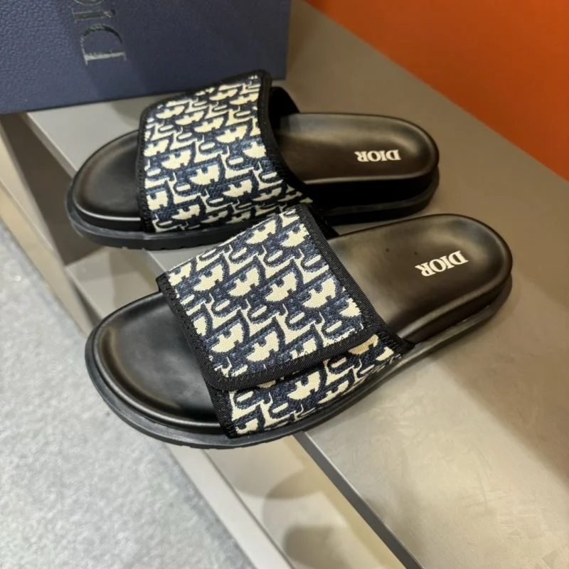 Low-cost Christian Dior Slippers
