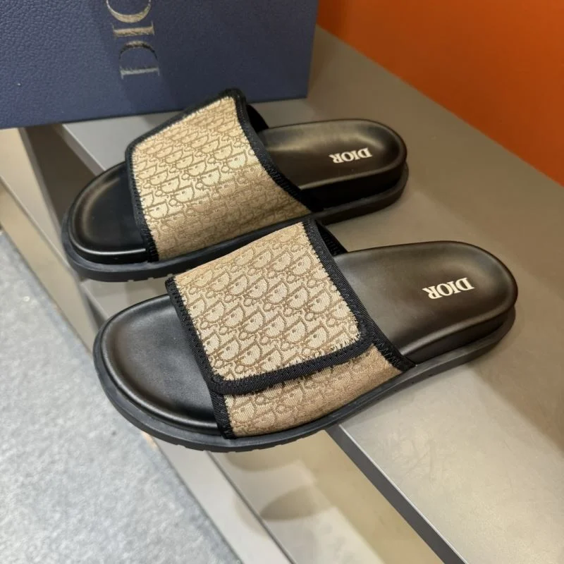 Accurate model Christian Dior Slippers
