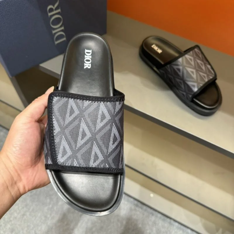 Accurate model Christian Dior Slippers