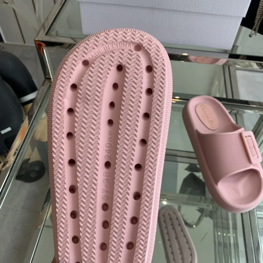Inexpensive Christian Dior Slippers