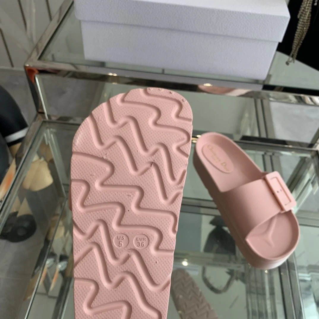 Inexpensive Christian Dior Slippers