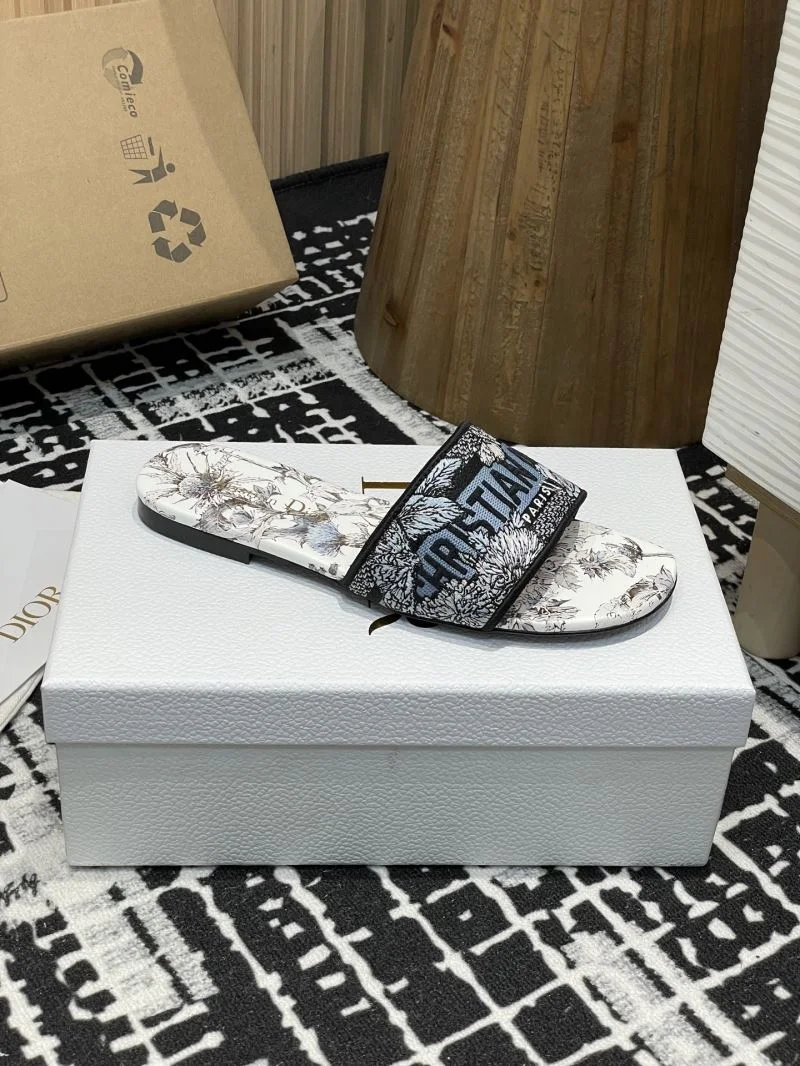 Top match Christian Dior Slippers
