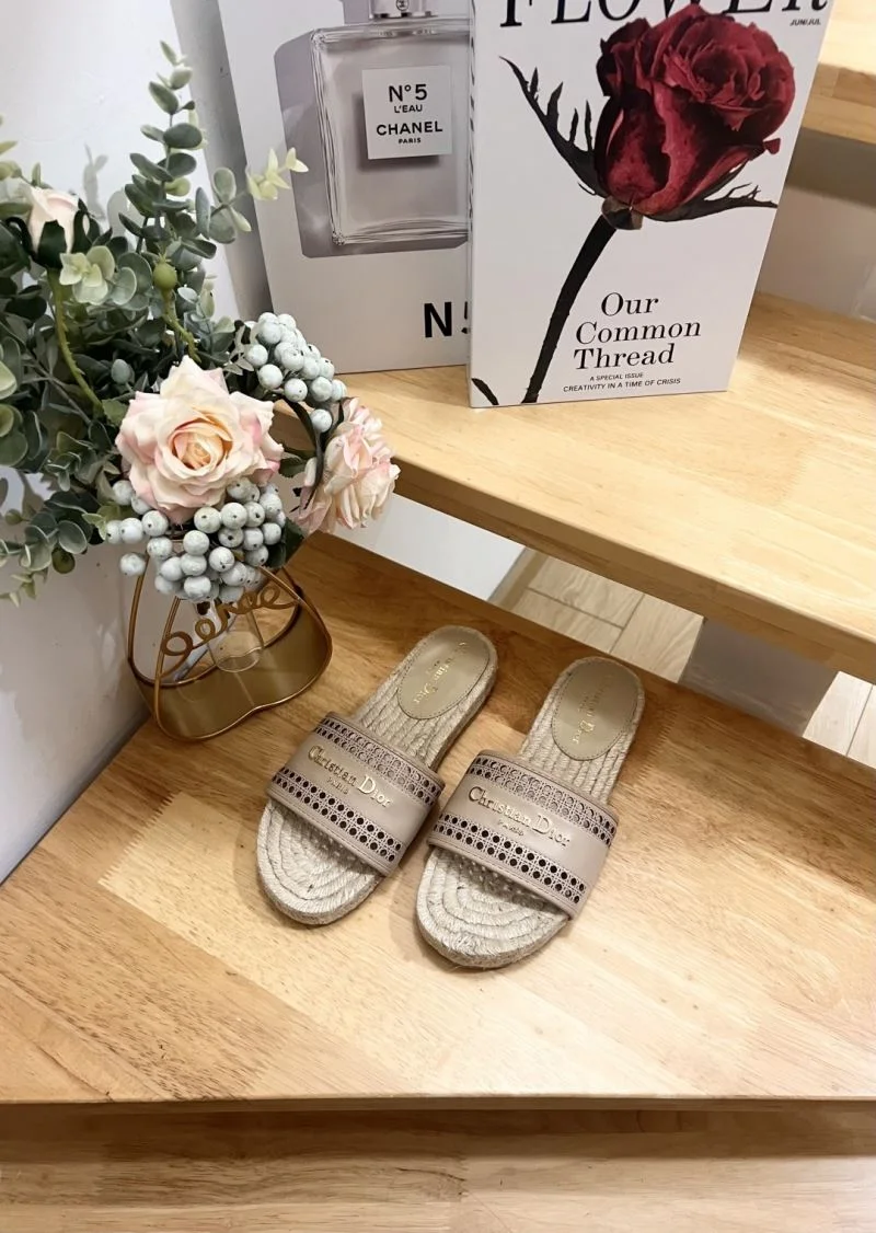 Low-cost Christian Dior Slippers