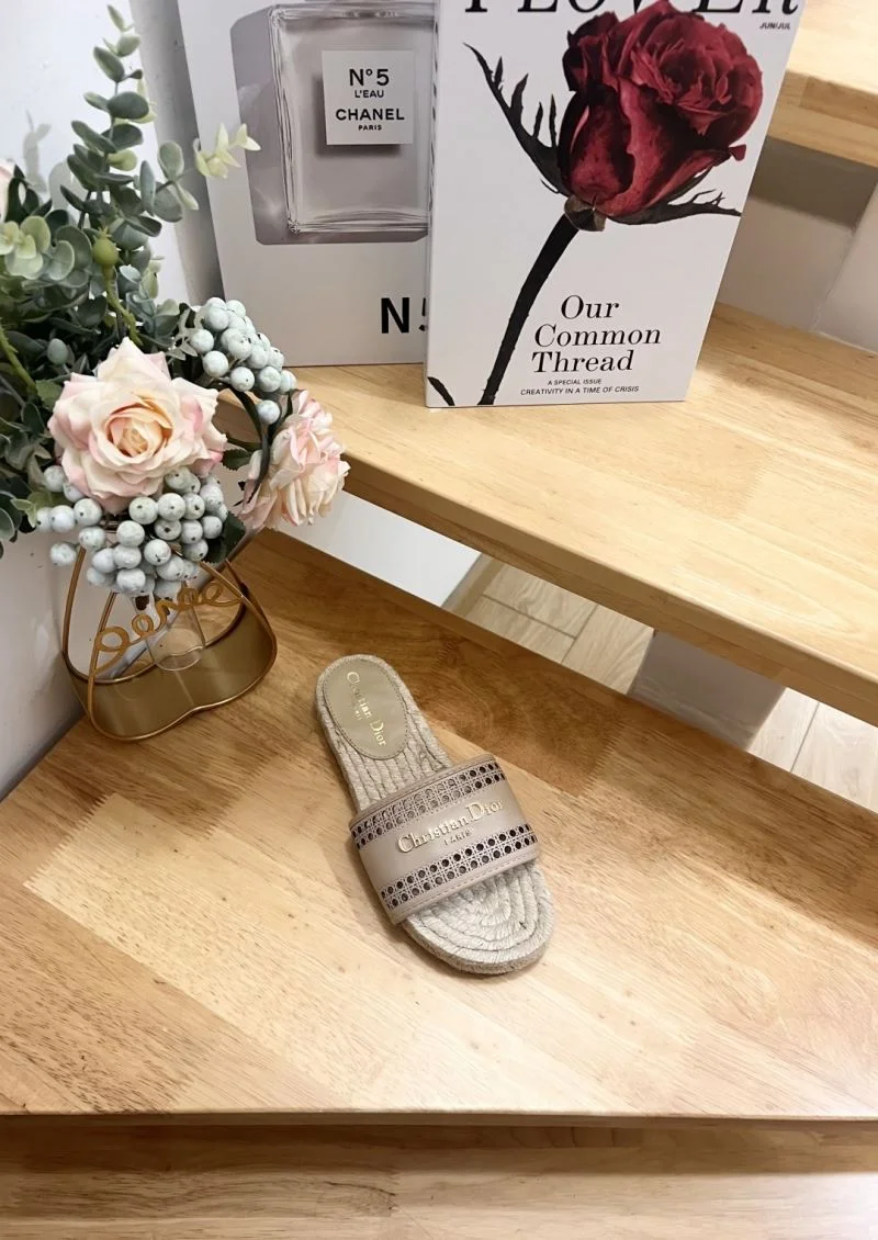 Low-cost Christian Dior Slippers