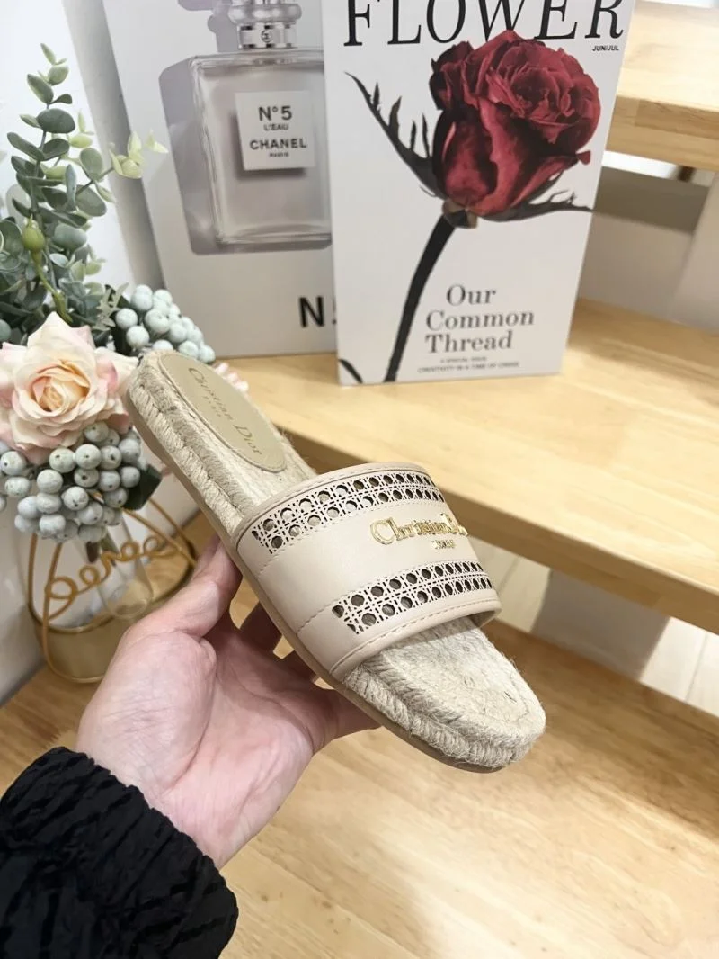 Low-cost Christian Dior Slippers