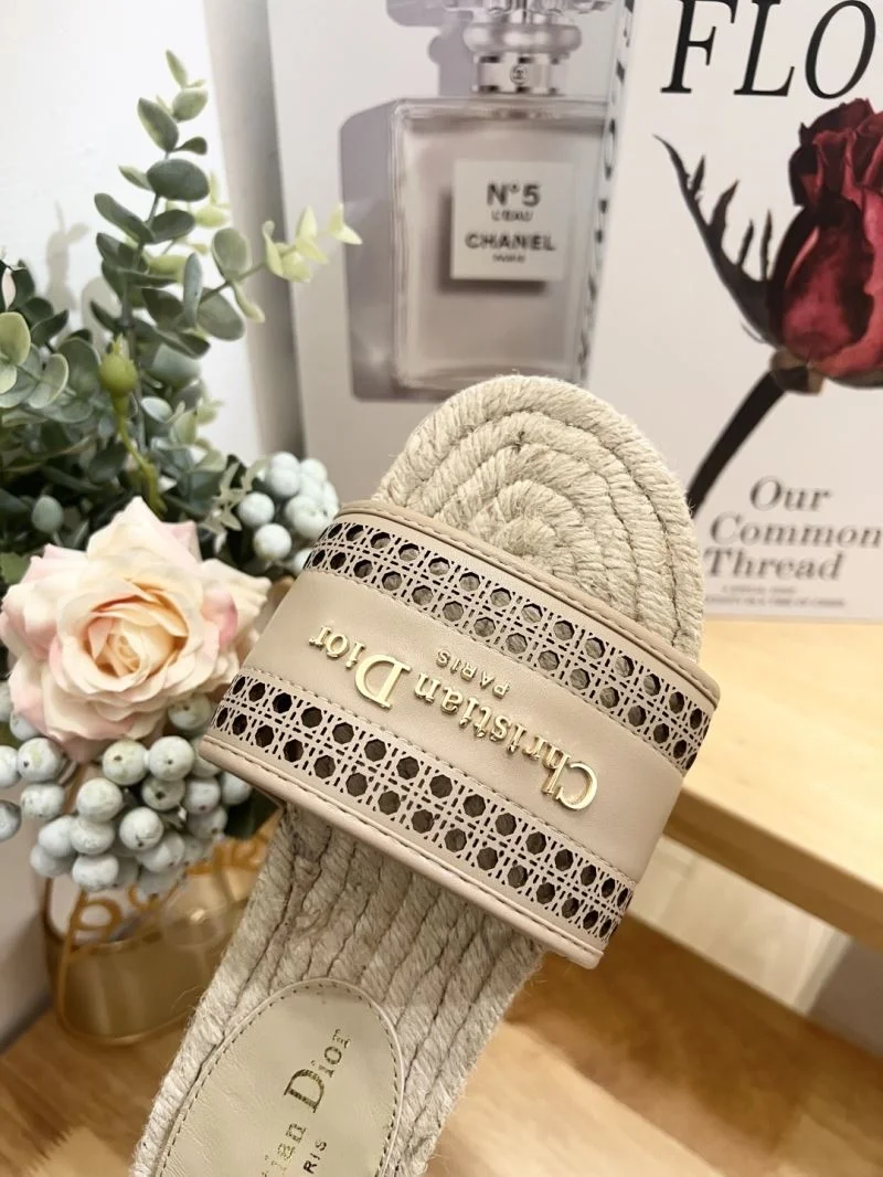 Low-cost Christian Dior Slippers