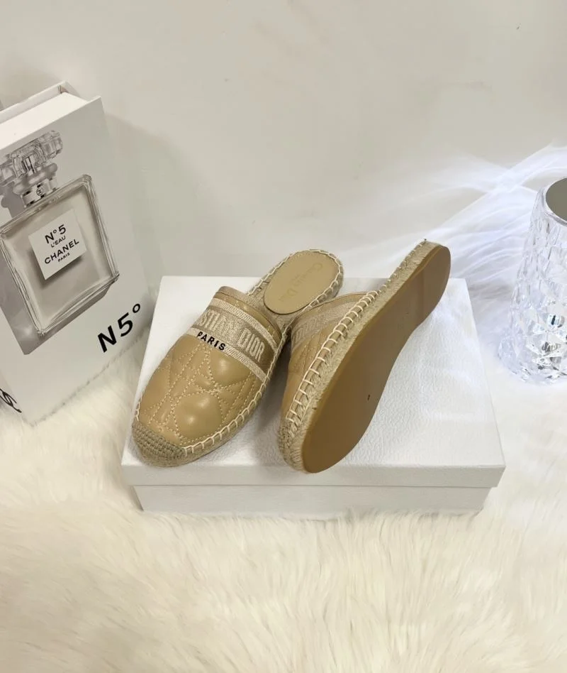 Low-cost Christian Dior Slippers